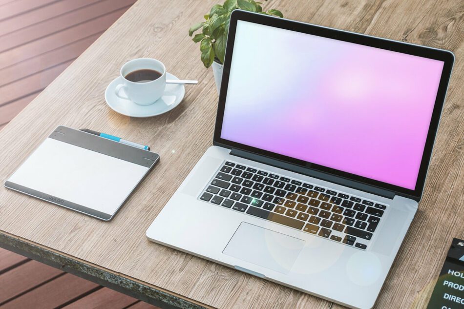 40 Best Macbook Mockup Templates | Mediamodifier