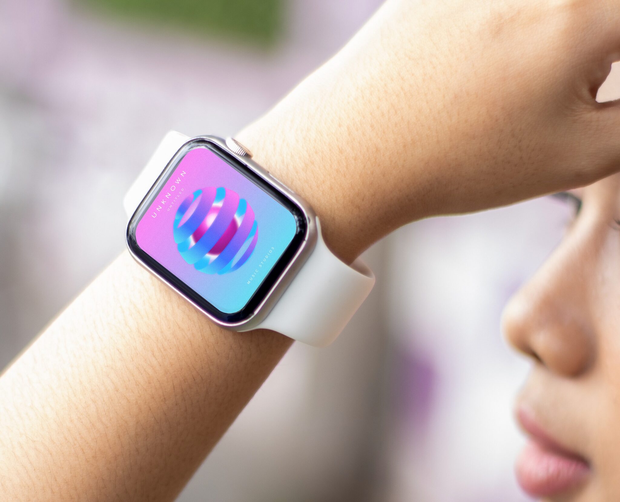 White belt smartwatch design at the hand of woman | Mediamodifier
