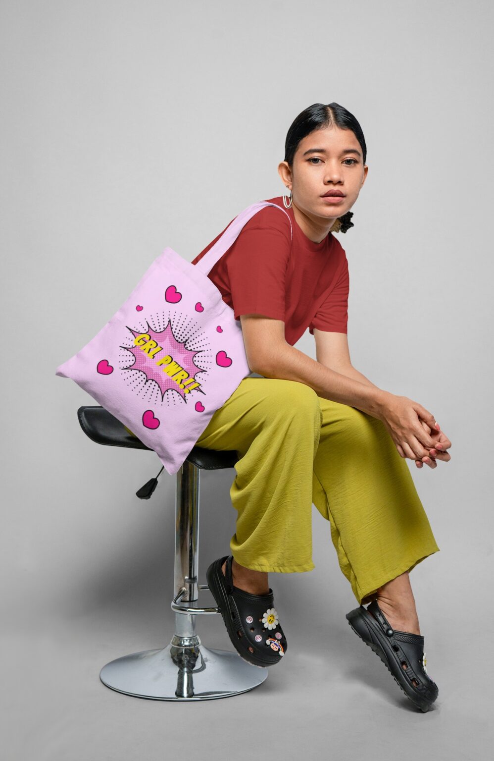 Tote Bag Design Featuring Model Sitting in Chair | Mediamodifier