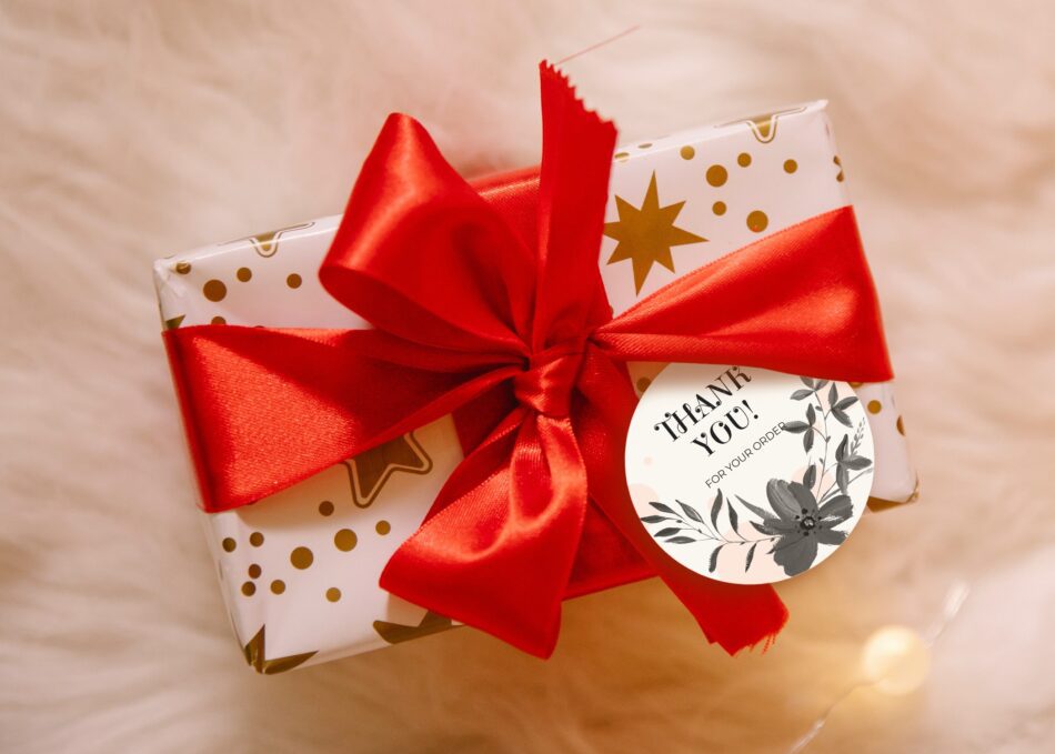 Circular Tag Design in Gift Box with Red Ribbon | Mediamodifier